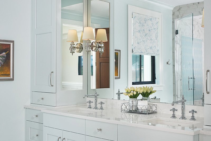 Farmhouse Style House Plan - 5 Beds 4.5 Baths 3530 Sq/Ft Plan #928-375 ...